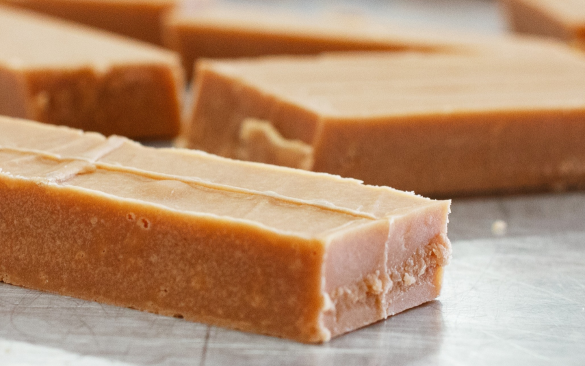 Five Fun Fudge Facts* - Essential Flavours